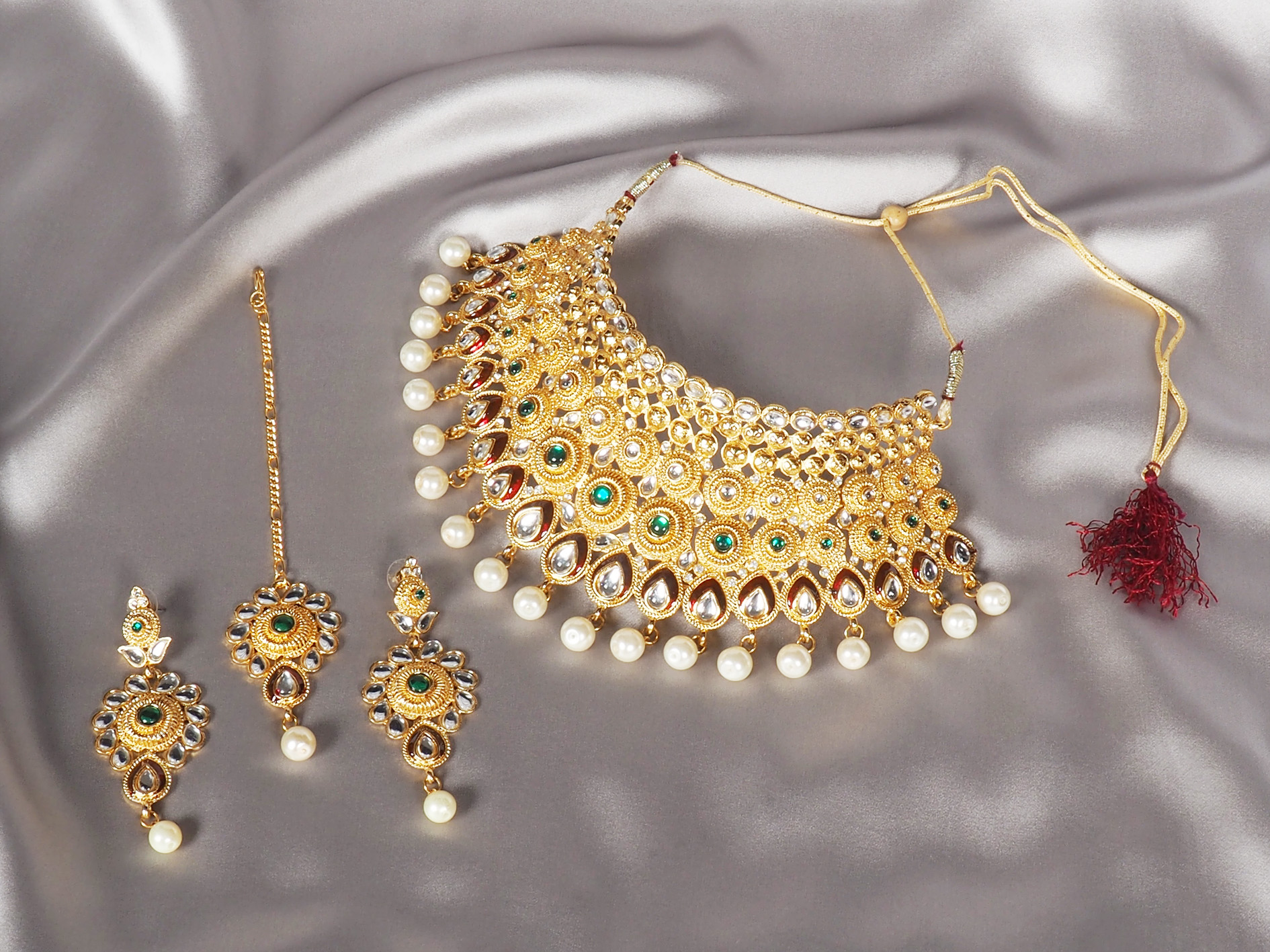 Indischer Schmuck - Sets, Armreifen, Fußkettchen | Leila Khan | Online ...